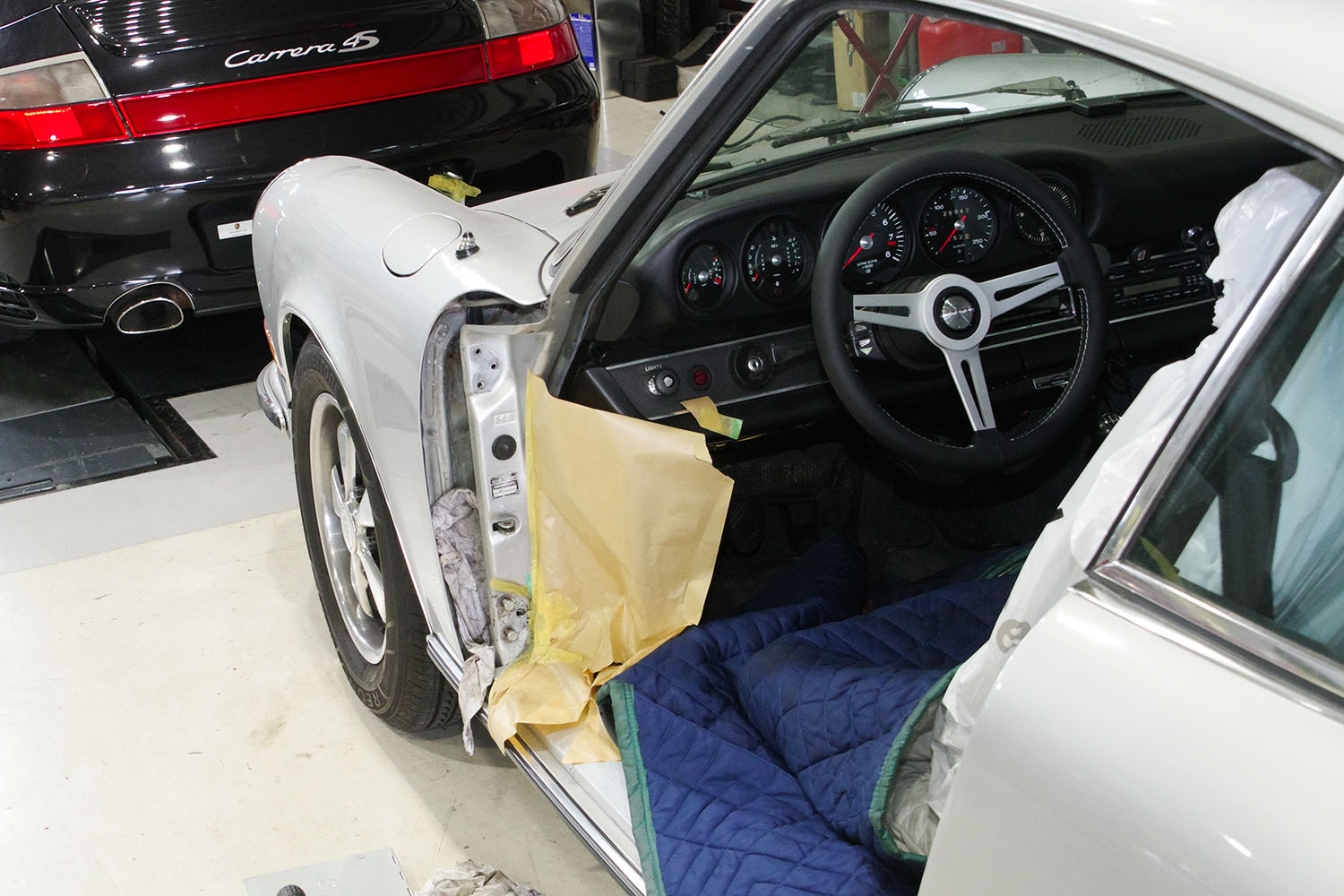 ナローポルシェ。まずはコックピットを好みの仕様に｜タイプ901 ポルシェ 911S 2.7 | ポルシェ専門店・修理販売Jスクエア