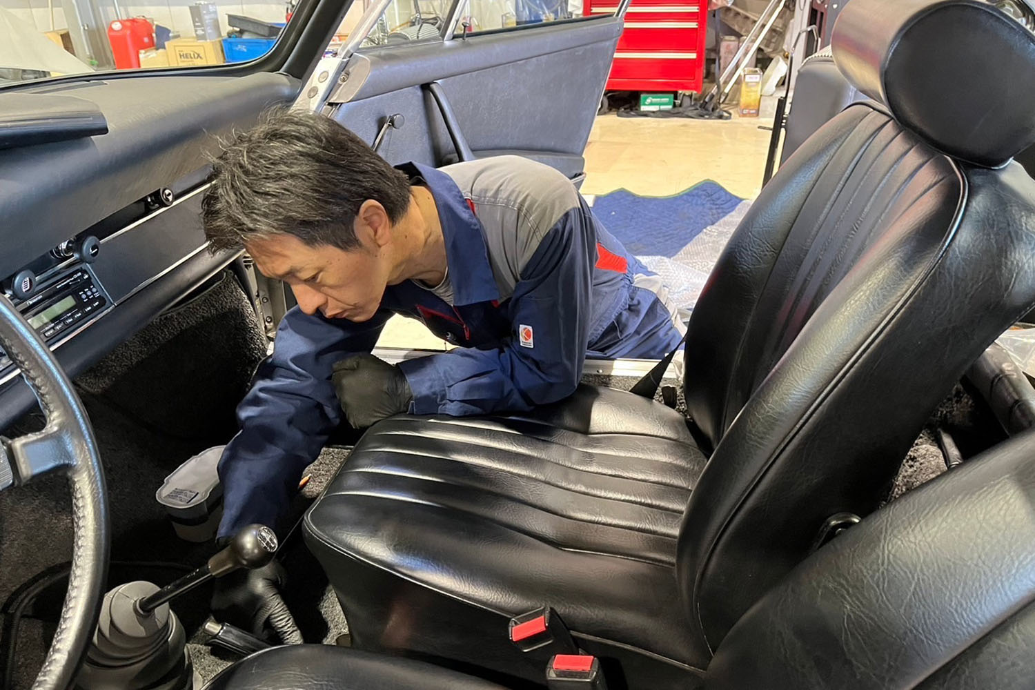 ナローポルシェ。まずはコックピットを好みの仕様に｜タイプ901 ポルシェ 911S 2.7 | ポルシェ専門店・修理販売Jスクエア
